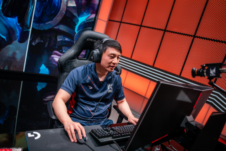 LoL : Excel remplace kaSing au poste de support - LEC - Breakflip