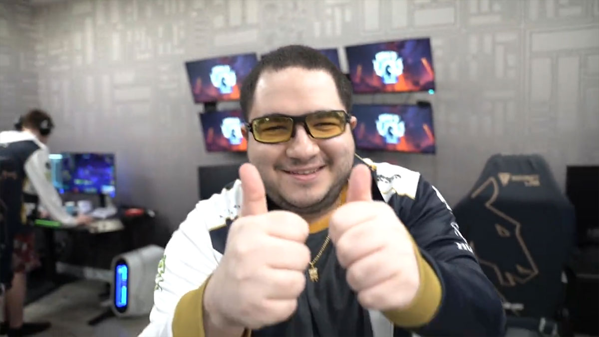 Cracked titan gem wow : la quete légendaire Evoker découverte par ...